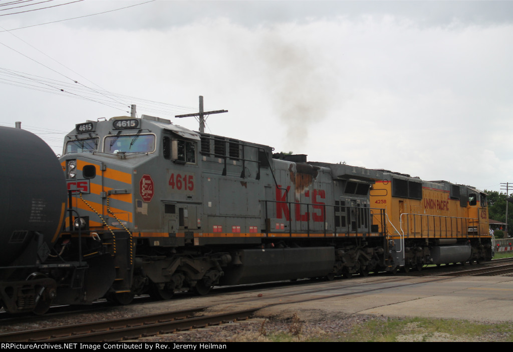 UP 4258 & KCS 4615 (3)